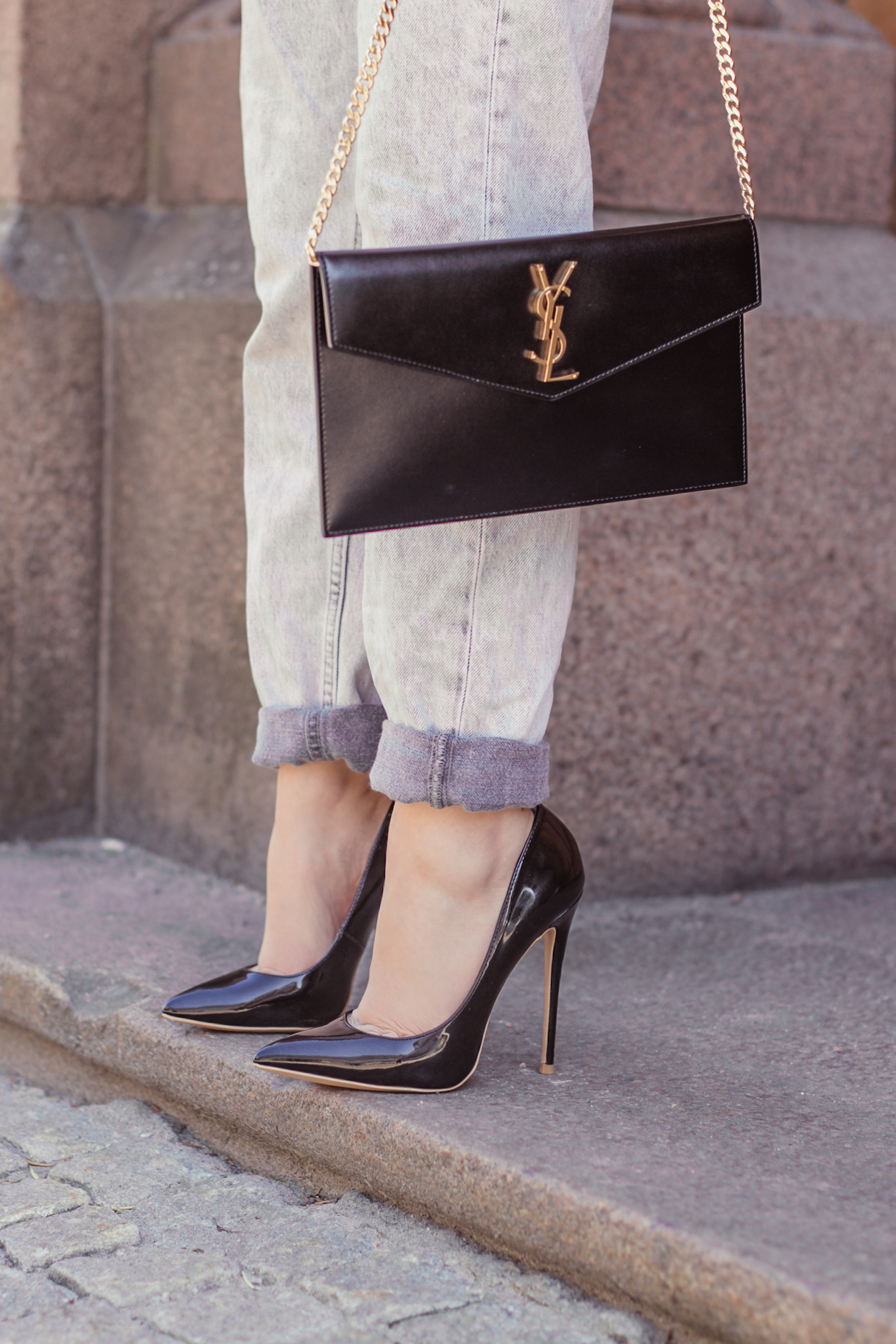 YSL Uptown Pouch Review RUVIRIOT YSL Uptown Pouch Review RUVIRIOT